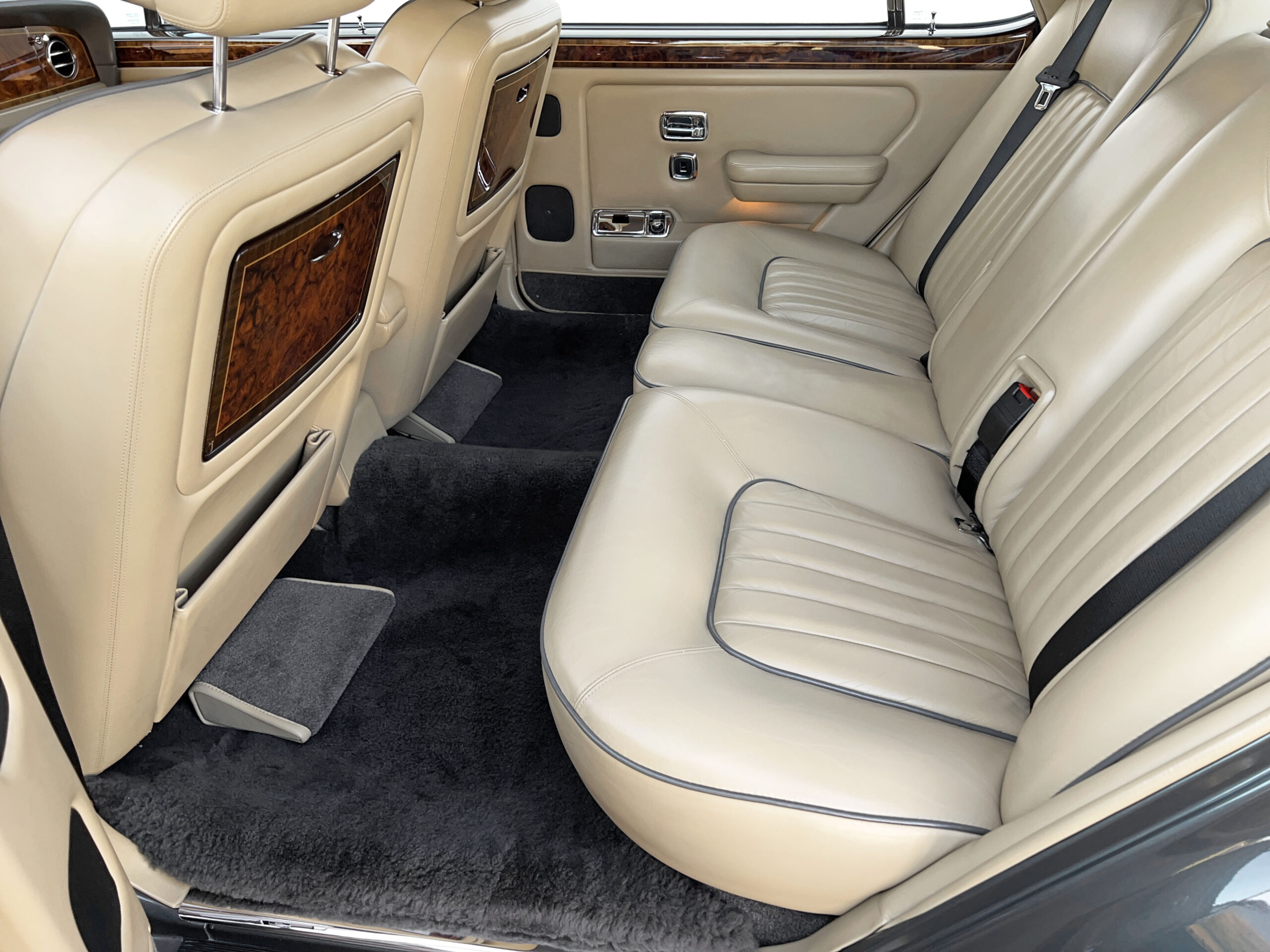 1990 Rolls-Royce Silver Spur II – Park-Ward Motors